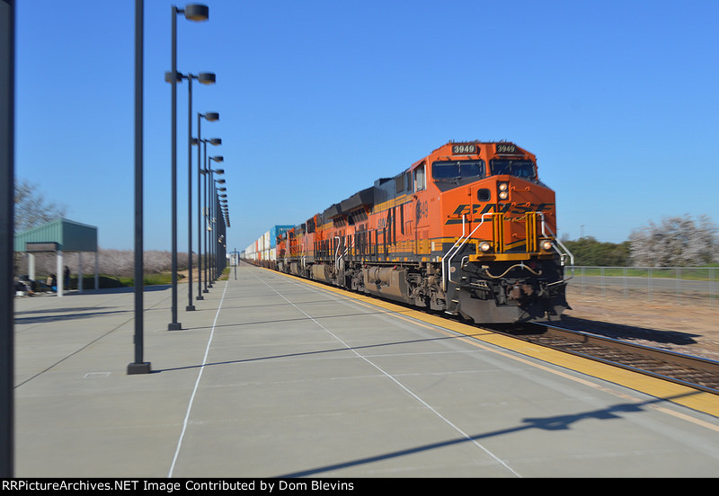 BNSF 3949